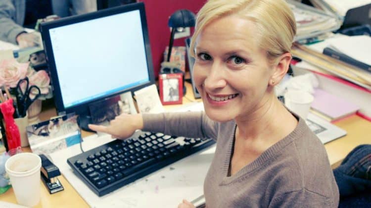 The Office: Angela Kinsey revela que os fãs têm medo de se aproximar ...