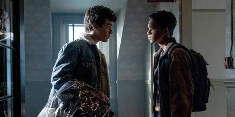 Chucky: atores comentam relacionamento de Jake e Devon no colégio ...