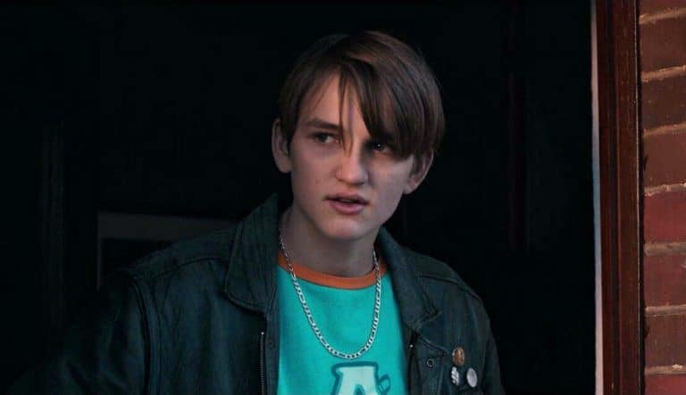 Com ator de Dark, Disney anuncia série sobre jovem que engravida do diabo