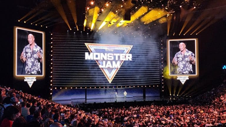 Monster Jam: Disney promete adrenalina com Dwayne Johnson