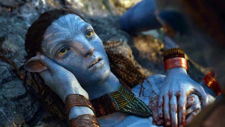 Zoe Saldaña revela lado “totalmente racista” de Neytiri em Avatar: Fogo ...